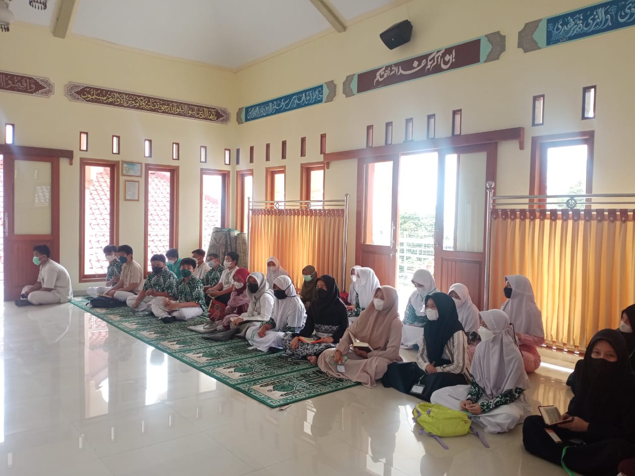 Perlombaan Dalam Rangka Memperingati Maulid Nabi Muhammad SAW SMP ...