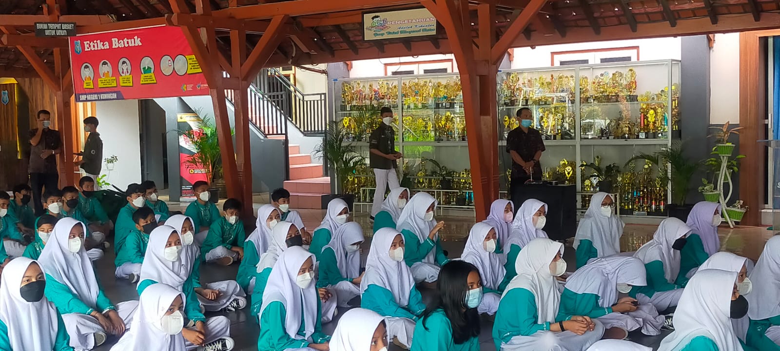 Kunjungan Bupati Kuningan ke SMPN 1 Kuningan